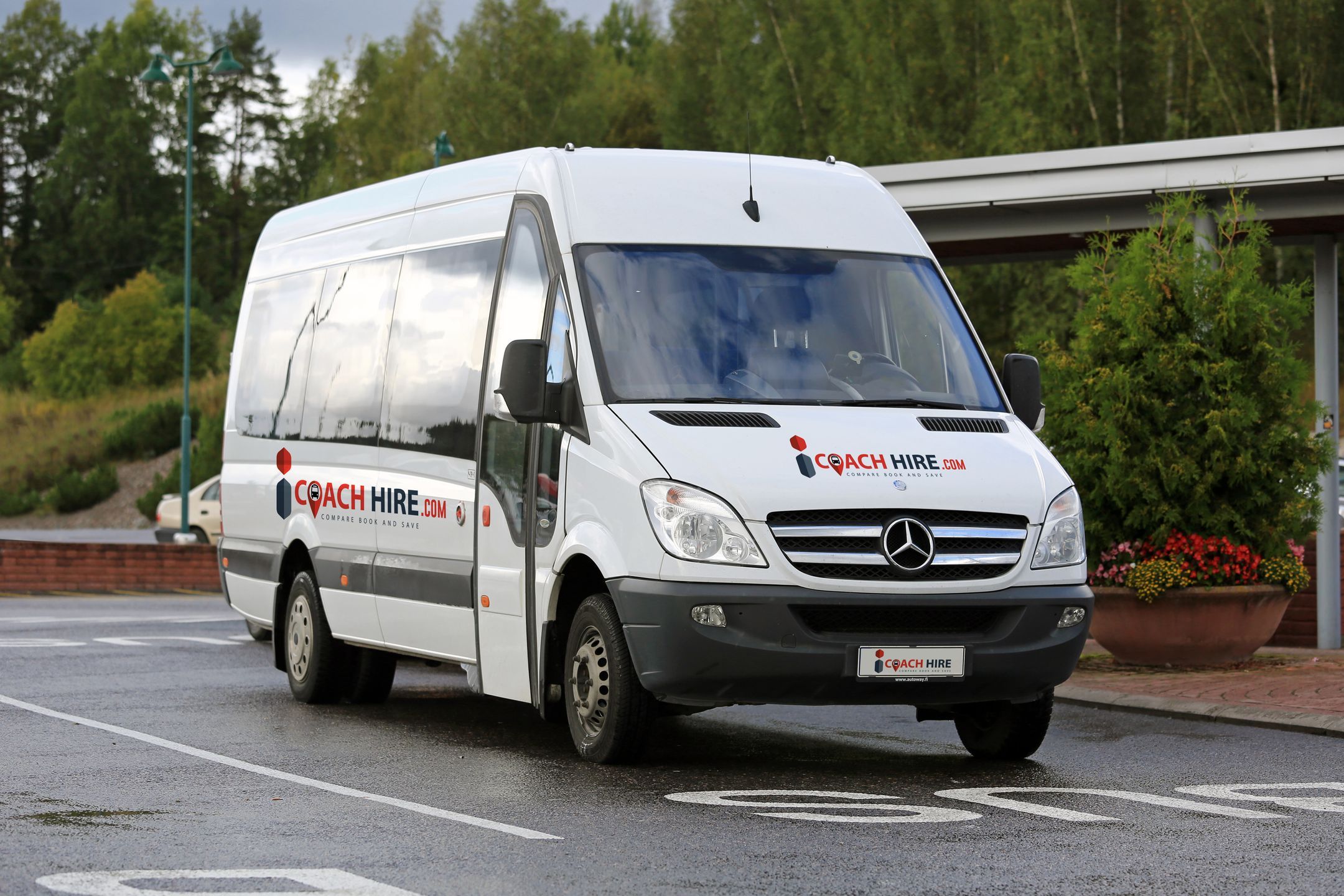 iCoachHire - 24-Seater Mini Coach Hire